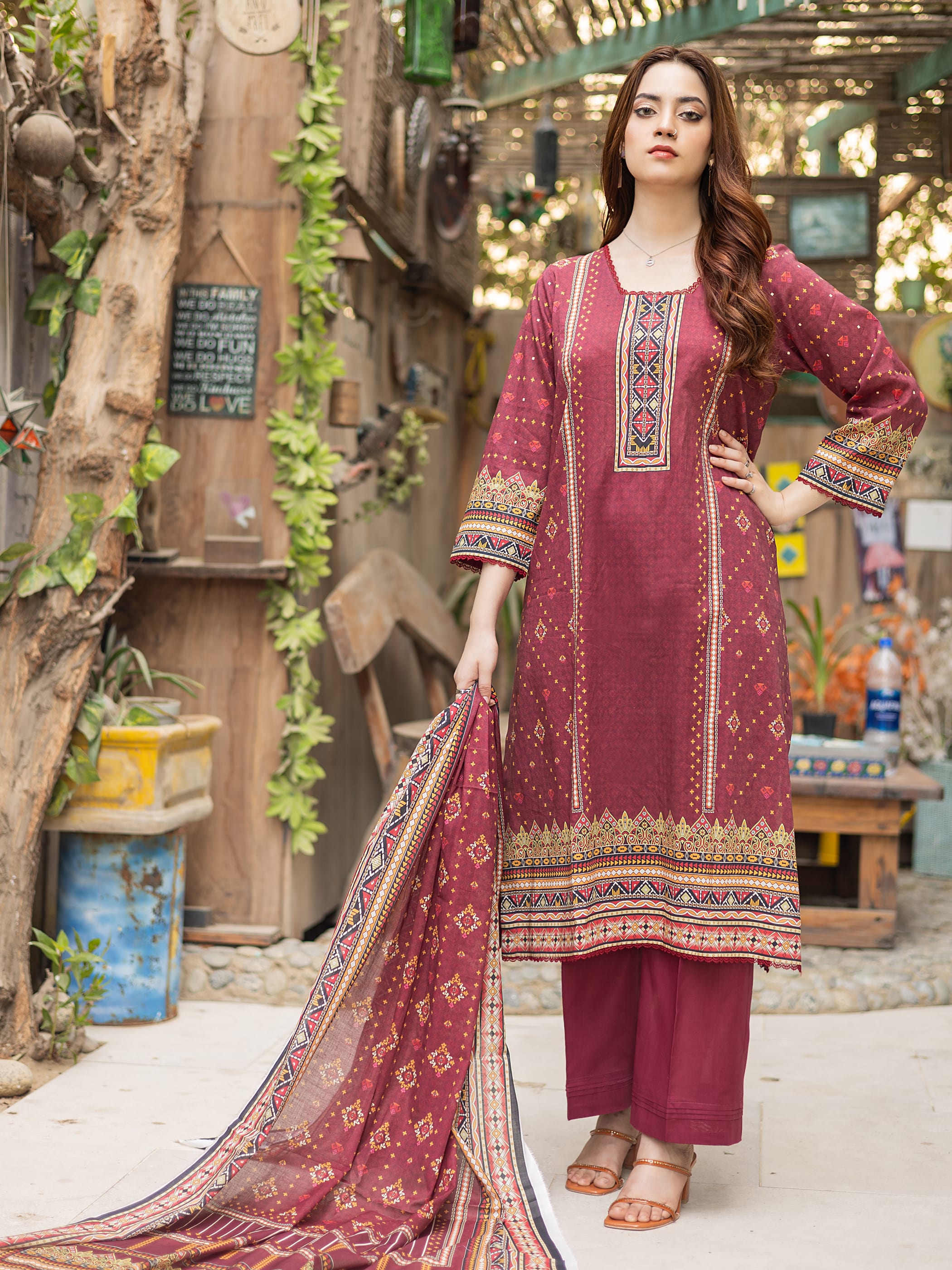 Bareerah By MTF Printed Lawn 03 Pcs Unstitched Suit D04 - Summer Colle ...